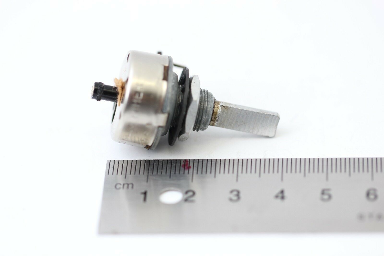 CARBON PIHER POTENTIOMETER. 10K LOG S/IW/O ON/OFF. P31 | eBay