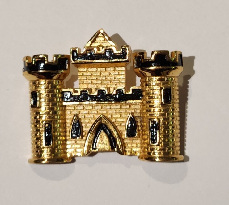 DETAILED GOLD TONE AND BLACK ENAMEL CASTLE PIN SIGNED… - Gem