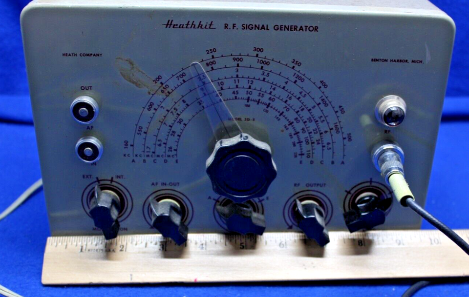 Vintage HeathKit RF Signal Generator Model SG-8 Powers On | eBay