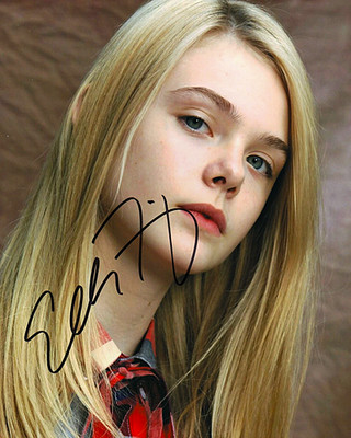 ELLE FANNING ACTRESS SIGNED REPRINT CELEB AUTOGRAPH 8"x10" Photograph ...