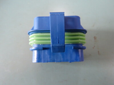 Bussman 32006-D22 Qty of 25 per Lot VEC Male Output Connector Blue ...