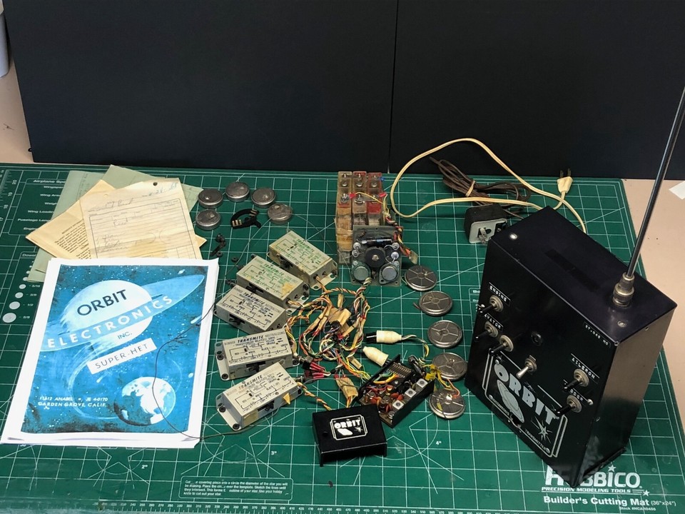 1960's Orbit 10 Ch reed R/C radio control system w/5Bonner Servos ...