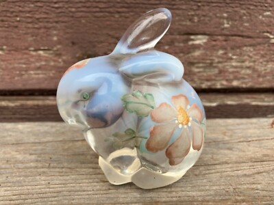 FENTON ART GLASS OPALESCENT BUNNY RABBIT HAND PAINTED BY D ROBINSON ...