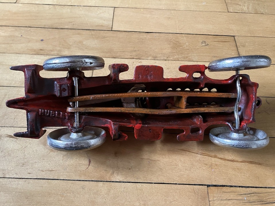 HUBLEY Golden Arrow Race Car 12 Piston Animated Flames Racer Red Cast ...