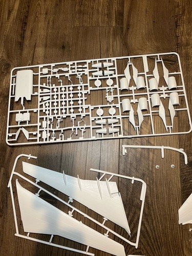 Revell 03780 Iron Maiden Boeing 747-400 "Ed Force One" - 1:144 model ...