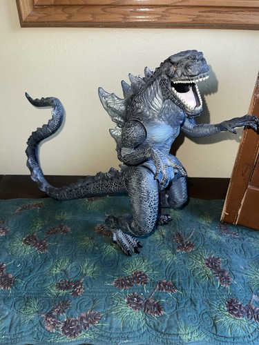 Supreme Godzilla 1998 Toho Co. Ltd. 1998 Trendmasters, Inc. Toy Figure ...