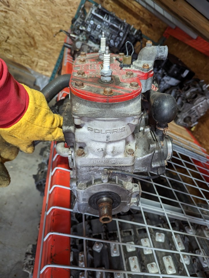 97 98 99 00 Polaris XC RMK 700 Non power valve complete running motor ...