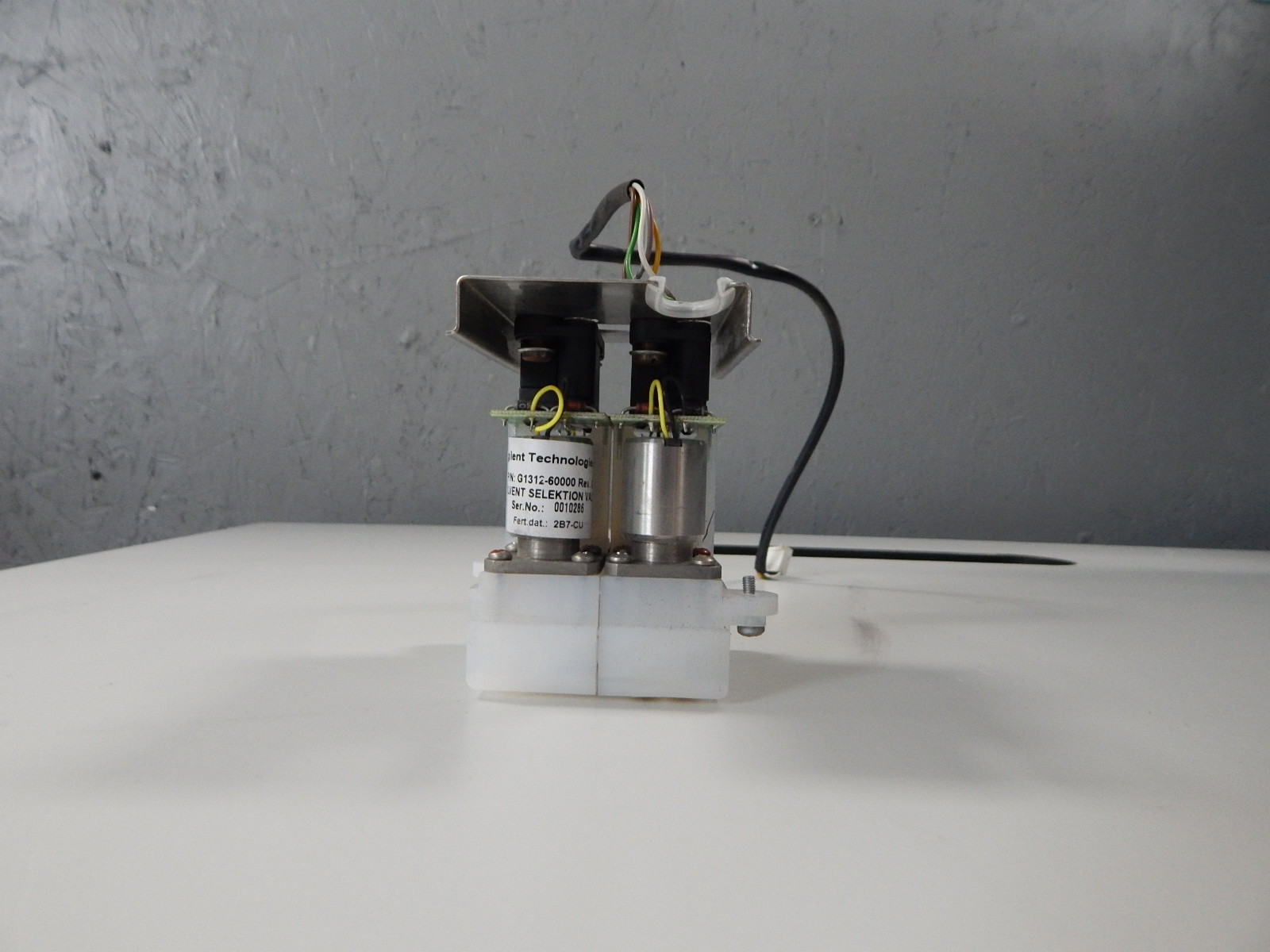 Agilent 1100 Pump Solvent Selection Valve (PN: G1312-60000) | eBay