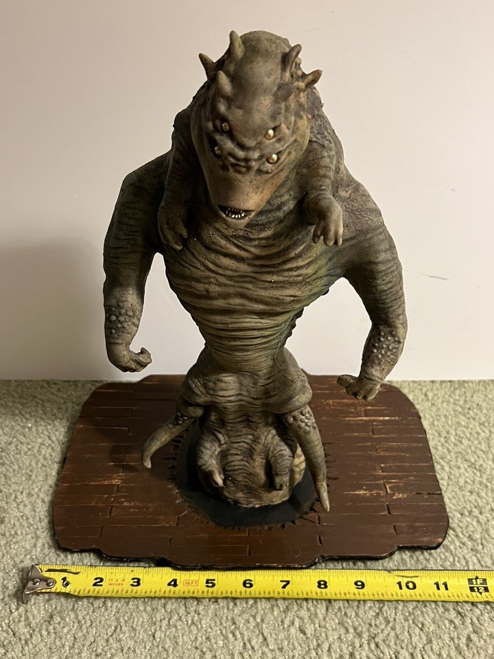 The Gate Demon Lord Custom Horror Creature Movie Prop Replica Figure ...