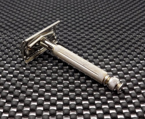 Vintage 1940's Gillette Contract TECH DE Safety Razor Clean!! | eBay