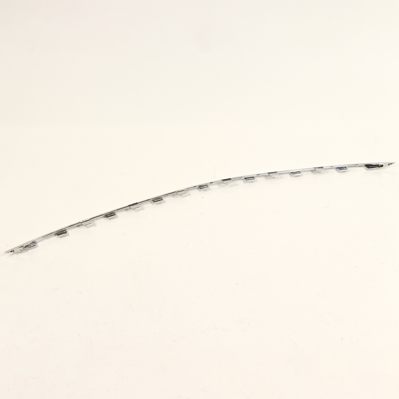 Kühlergitterleiste Pare-Chocs Équipement Lounge 735642297 4059743261809 ...