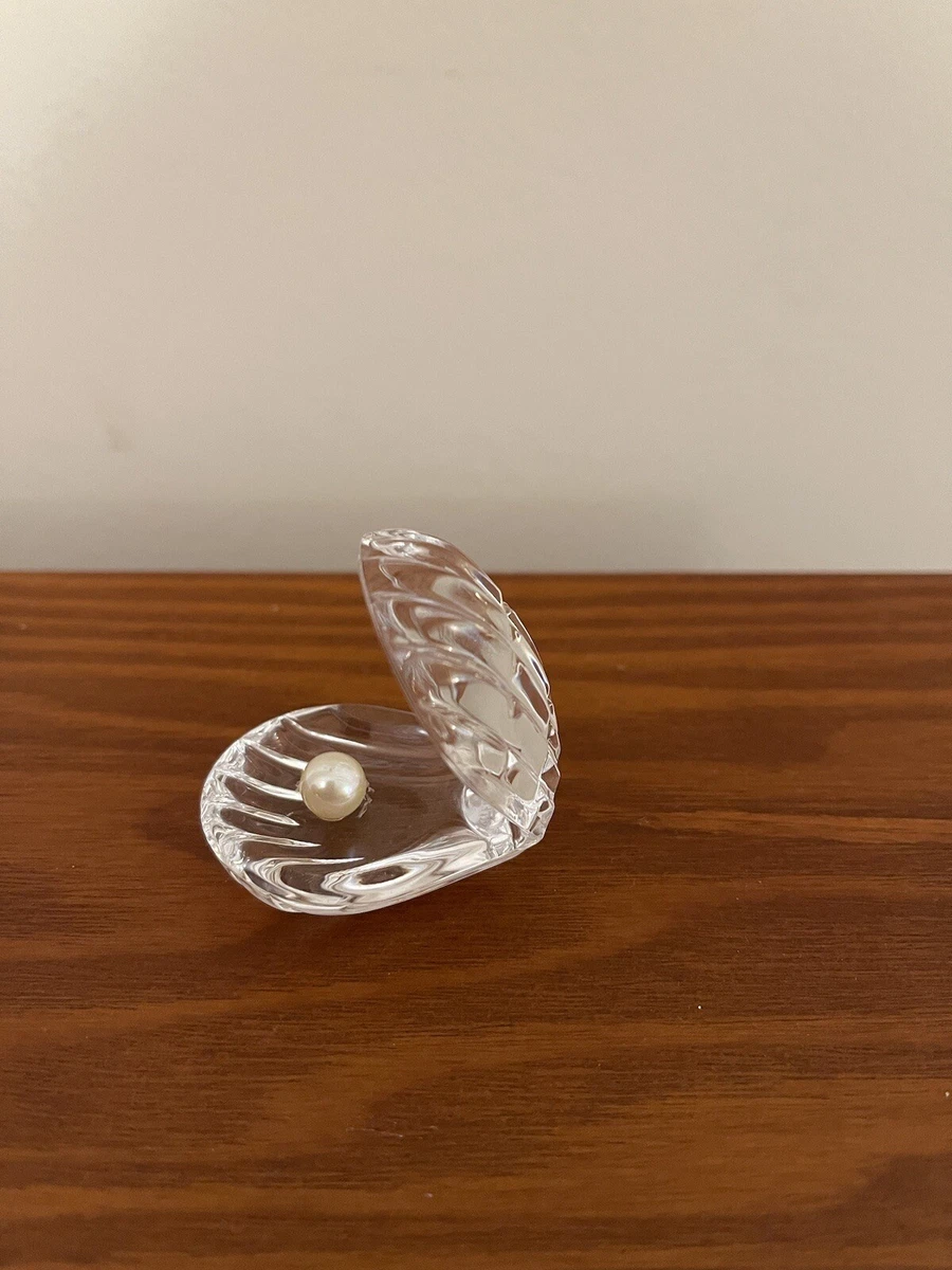 Open Clam Shell With Pearl