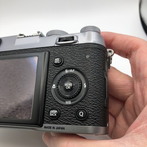 95% New Fujifilm X100S 16.3MP Digital Camera with 2.8-Inch LCD-English ...