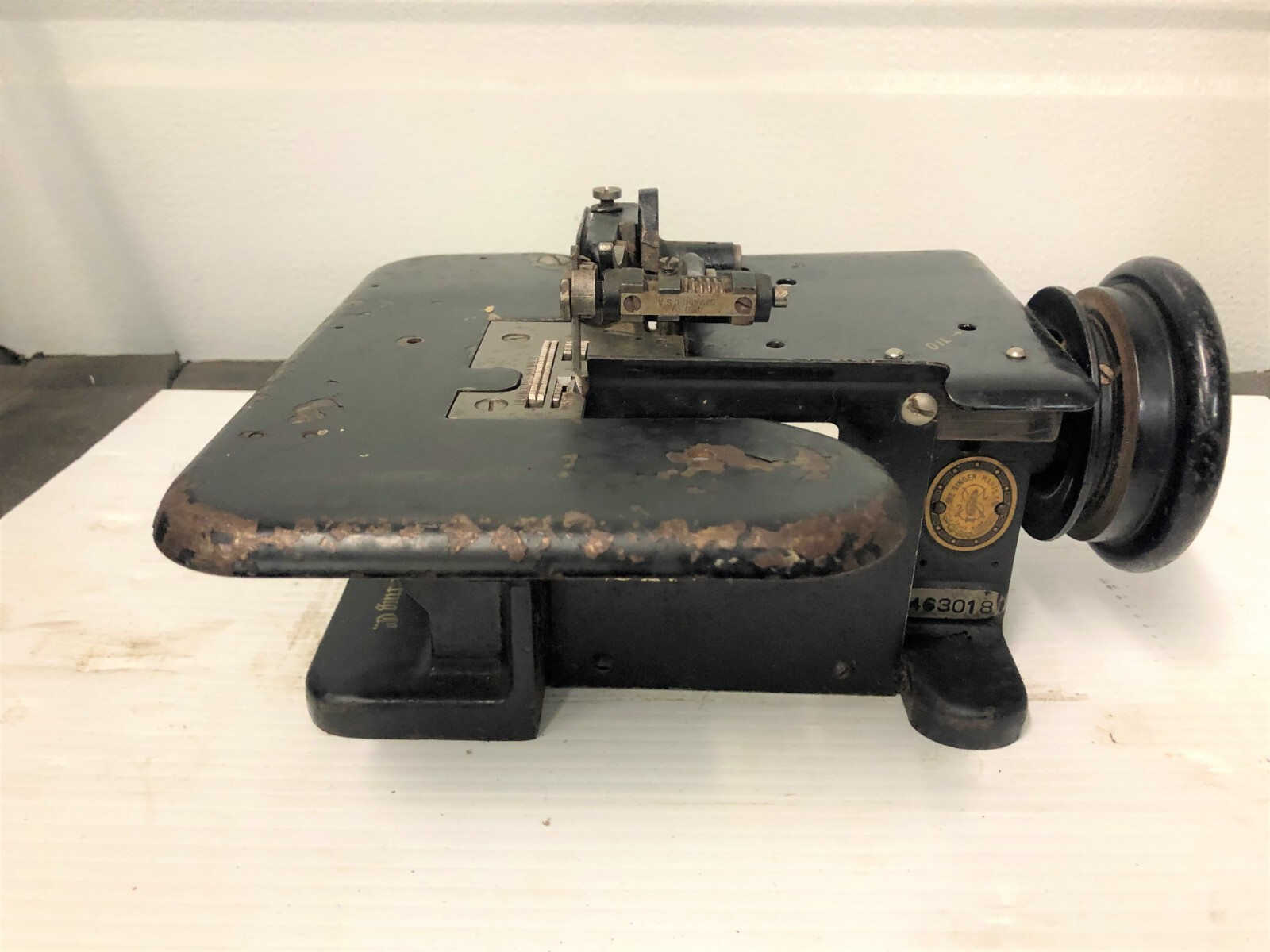 SINGER 81 CLASS VINTAGE TRIMMING MACHINE INDUSTRIAL SEWING MACHINE | eBay