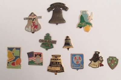 Lot 11 Pin's CLOCHES Church BELL Savoyarde Pâques Easter BUNNIES ...