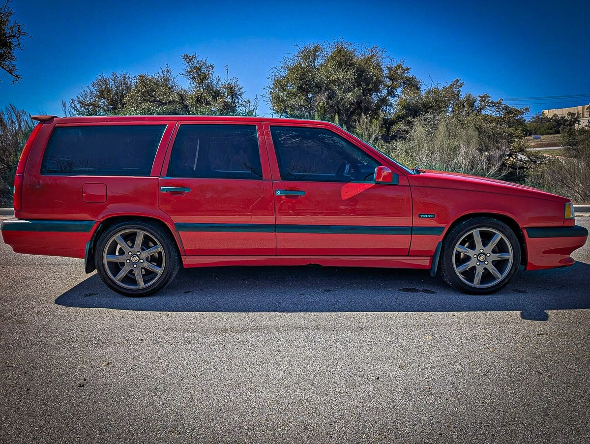 Porsche Helped Tune the 1996 Volvo 850R Wagon