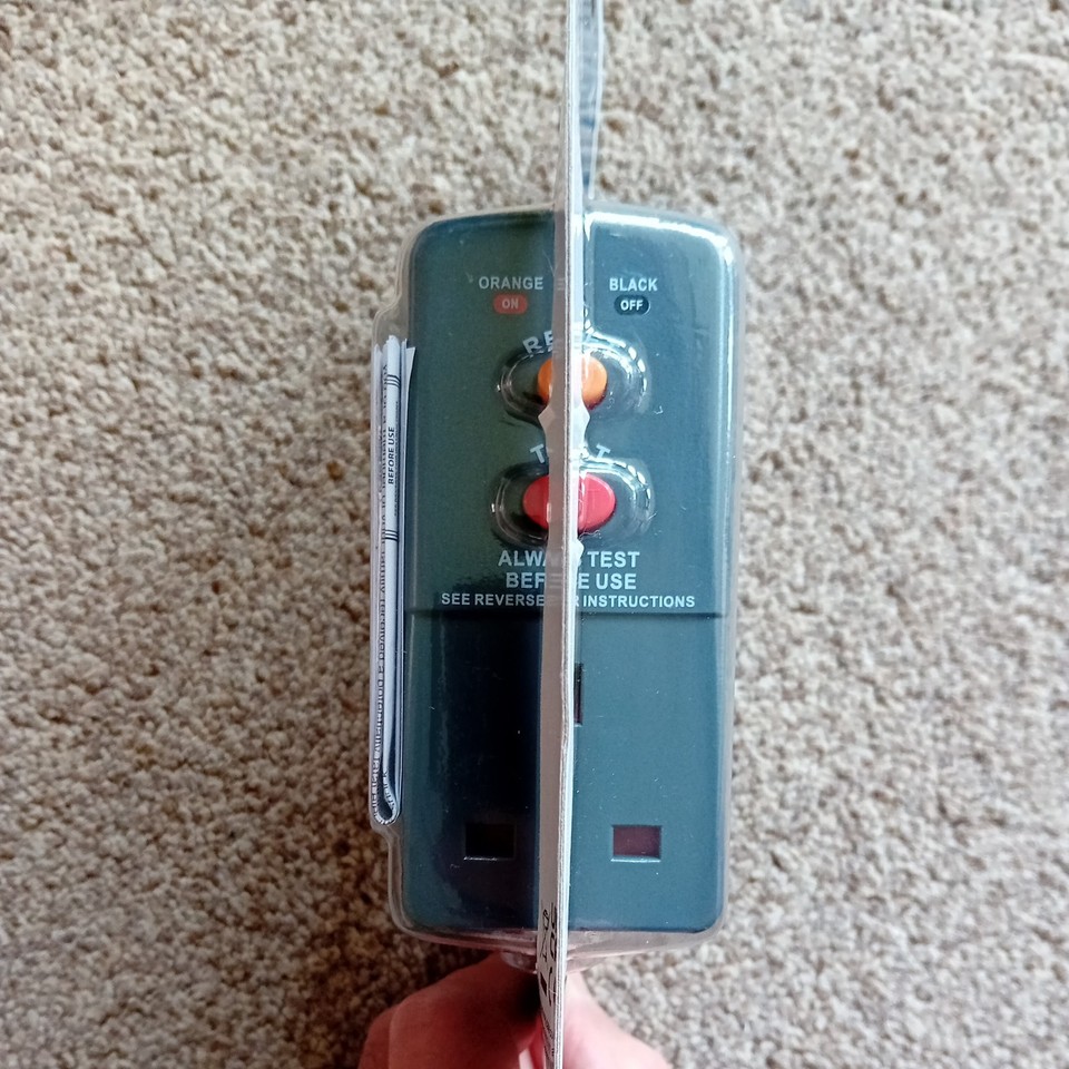 Masterplug Newlec RCD Safety Adaptor Single Safety Circuit Breaker ...