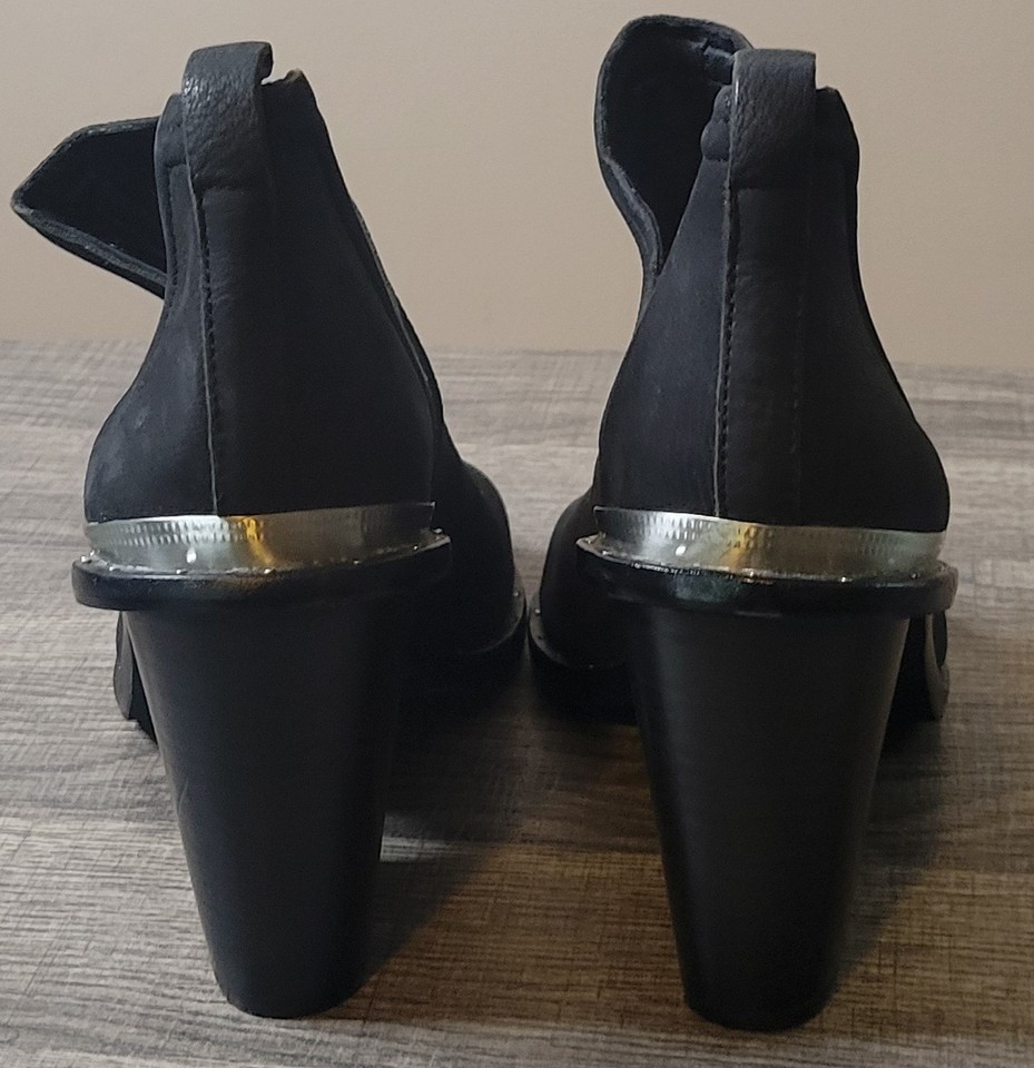 Mercer Edit Fadeout Peep Toe Booties in black suede. Size 10 | eBay