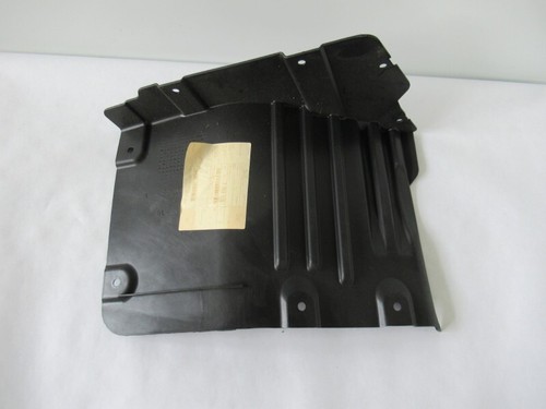 Cache passage de roue inférieure avant droite BMW E60 E61 - 51717050538 ...