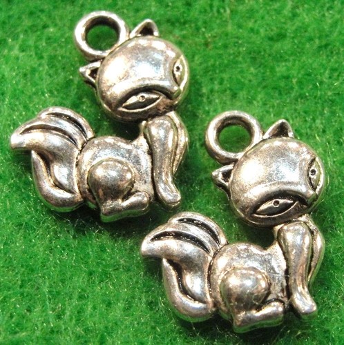 50Pcs. WHOLESALE Tibetan Silver Cute SKUNK Charms Pendants Earring ...