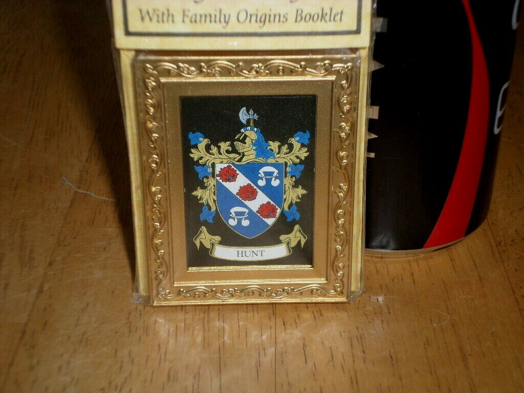 [ HUNT ] FAMILY CREST / COAT OF ARMS, FRIDGE MAGNET, Vintage #1996 yr ...
