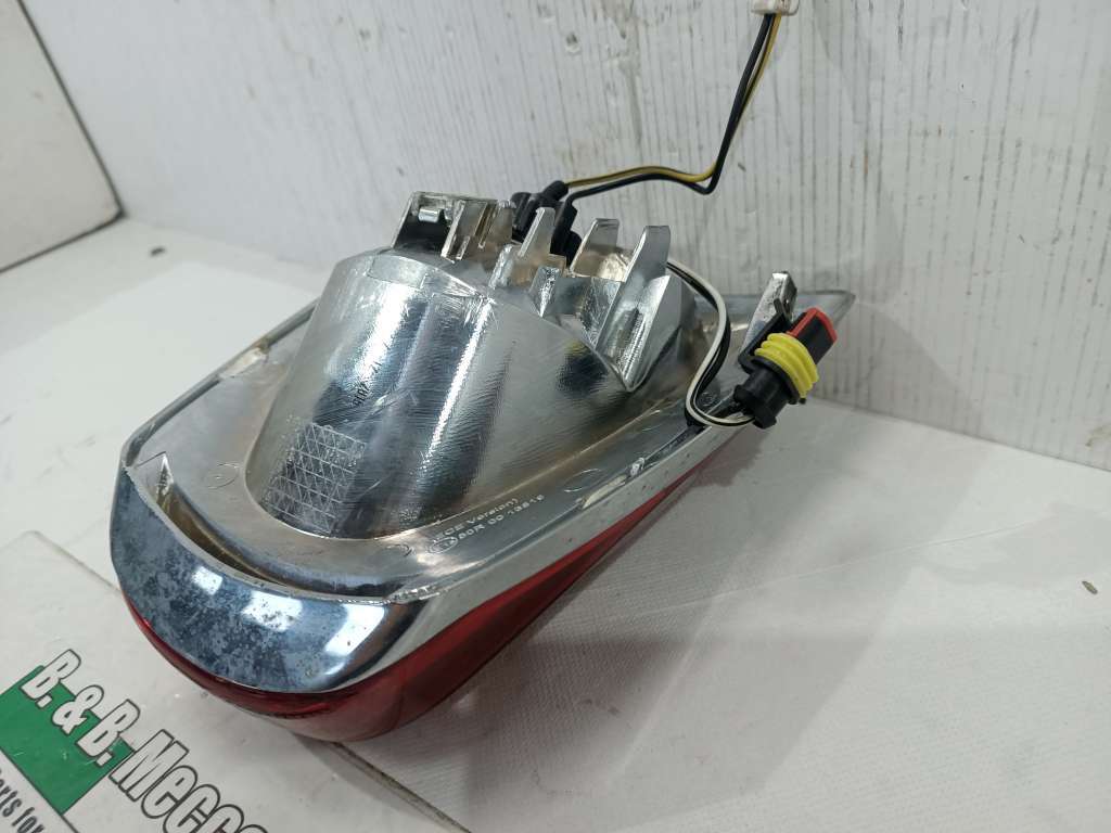 Tail Light Vespa Primavera 125 ABS 3V 2016 - 2018 (OK418) | eBay