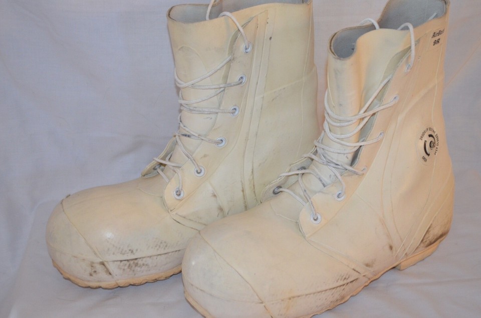 U.S. Military Surplus Mickey Cold Weather Boots Sz 9R AirBoss | eBay