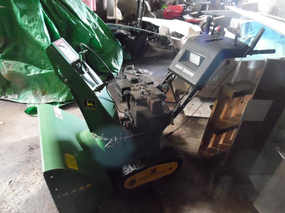 John Deere TRX26 Track Snowblower in great cond thrower 2 stage used | eBay