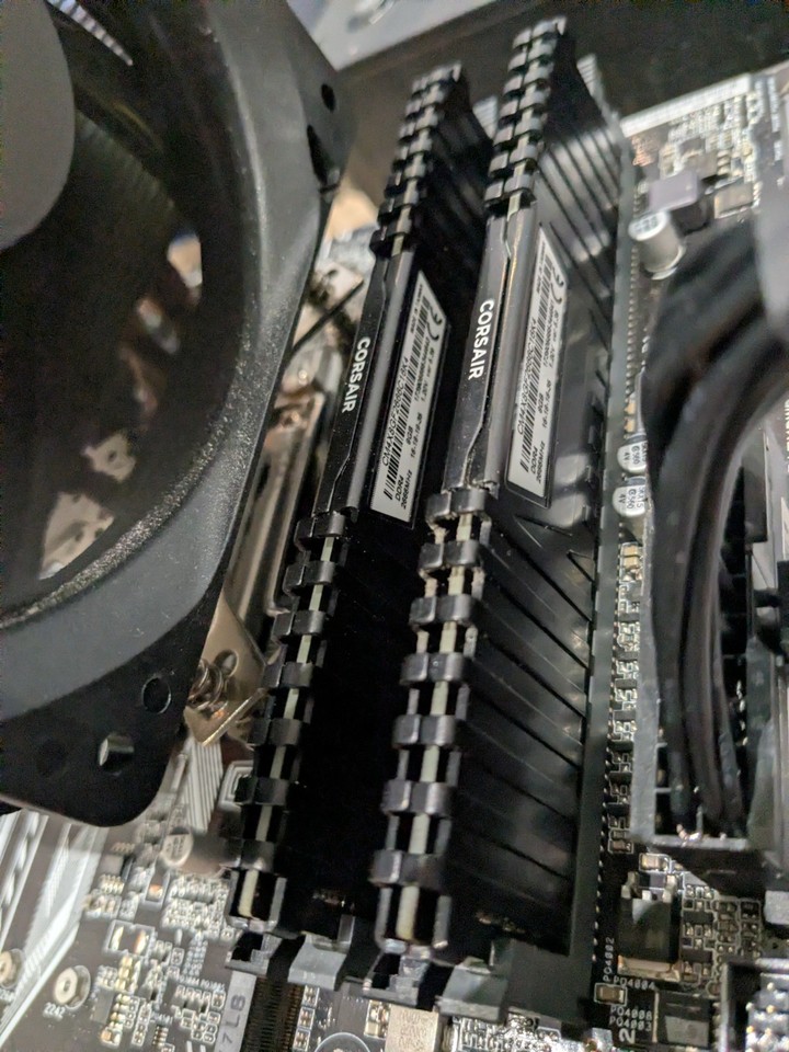 CORSAIR VENGEANCE LPX DDR4 16GB (2x8GB) 2666MHz CL 16 Memory Gaming PC ...