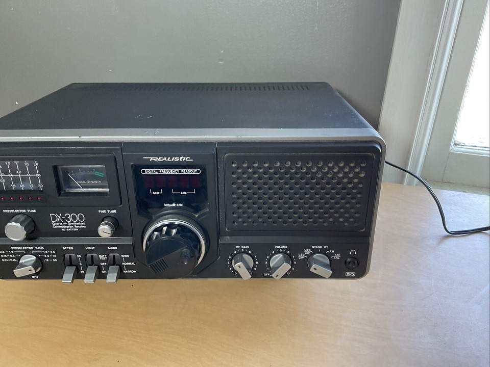 Realistic DX-300 Quartz Synthesized Ham/Shortwave Receiver AC Radio ...