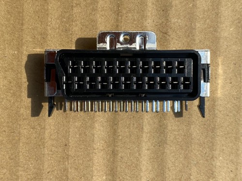 30x ALTA QUALITÀ 21 PIN SCART PRESA DONNA 90° CONNETTORE PCB CON SCUDO ...