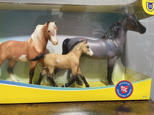New In Box Breyer 2024 TSC Wild Mustang Family Model Horse Set 1:12 ...