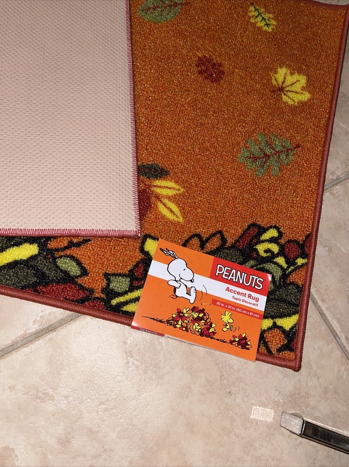 Peanuts Fall Accent Rug with Snoopy & House Falling Autumn Leaves 20 X ...