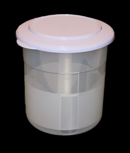 Tupperware Pick-A-Deli 6 Cup Round Pickle Container with Strainer Lilac ...