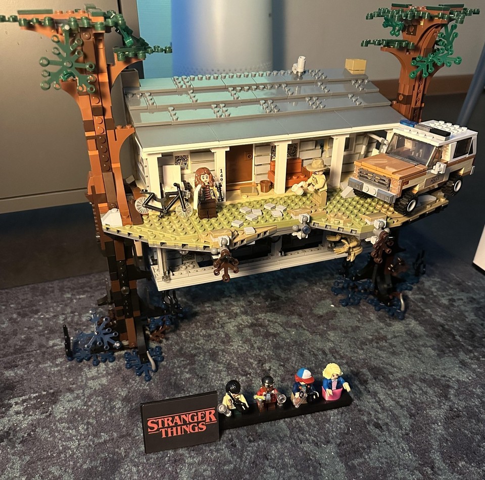 NEW The Stranger Things Upside Down Complete Building Blocks Toy Set ...