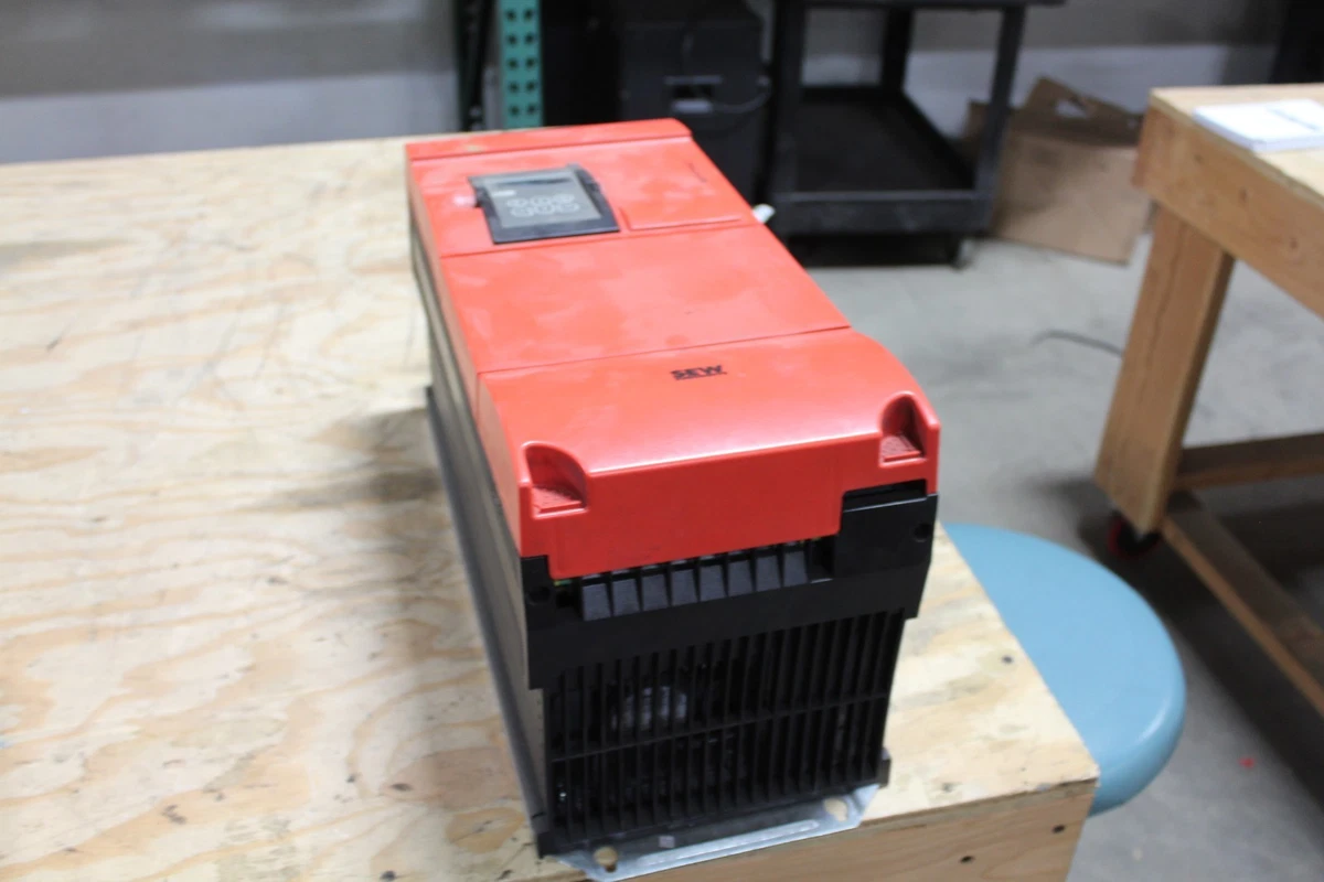 SEW EURODRIVE 31C040-503-4-00 MOVITRAC INVERTER 380-500V-AC, 54% OFF