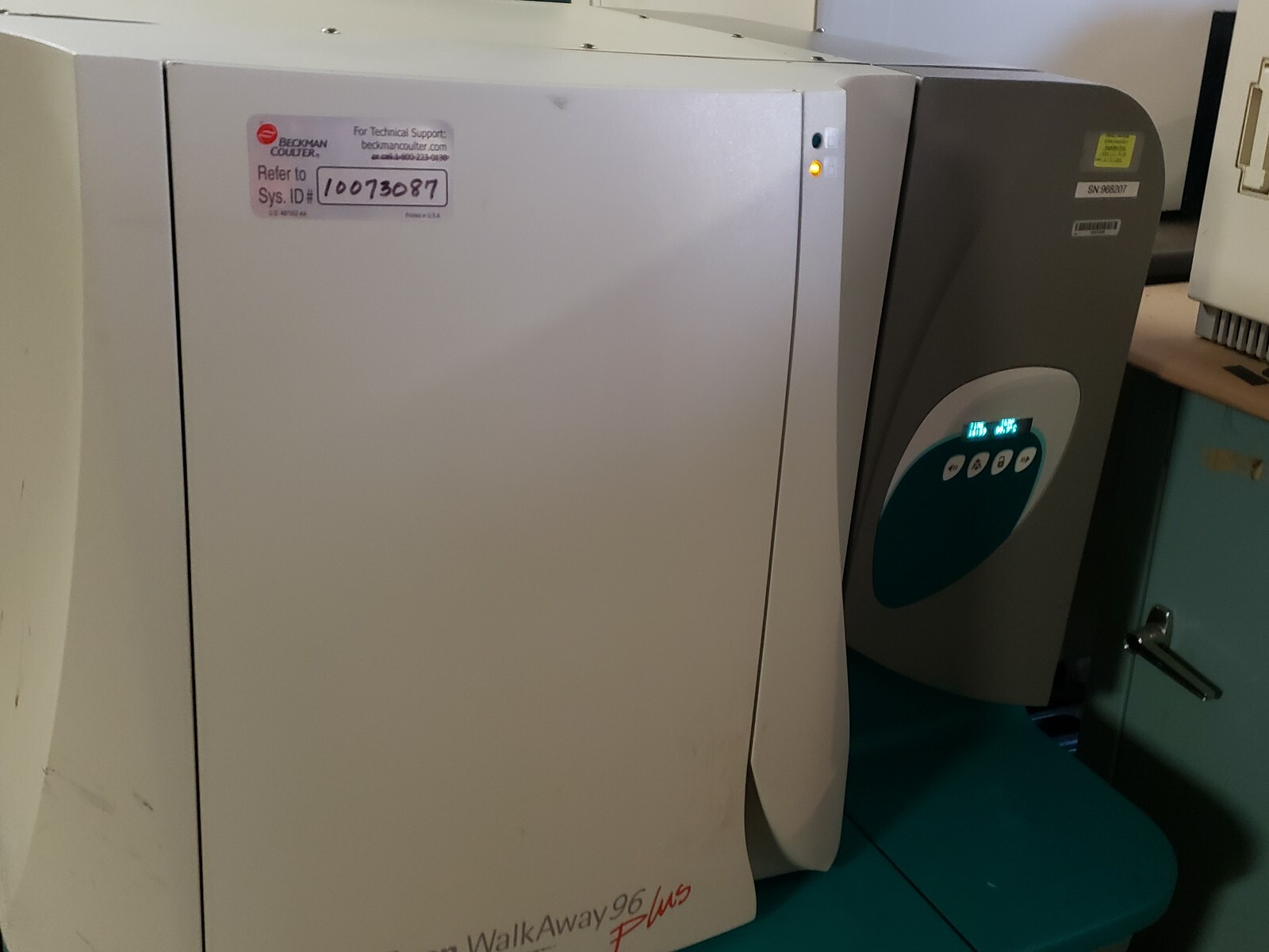 Siemens WalkAway 96 Plus MicroScan ☆Powers on, executes programs☆ Ships ...