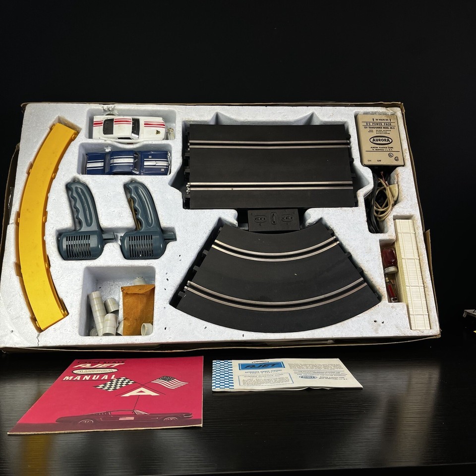 AURORA AMERICAN CLASSIC ROAD RACING SLOT CAR SET 1:32 BOXED 1960s | eBay