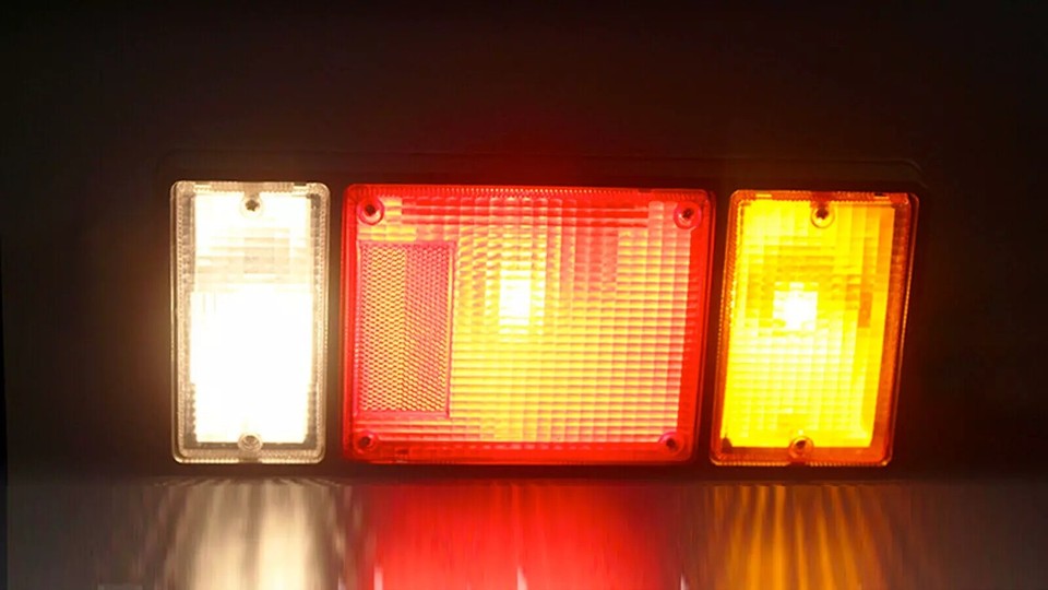 Pair Tail Light Brake Rear Lamp LED For Isuzu NPR NQR NRR FSR FRR 1987 ...