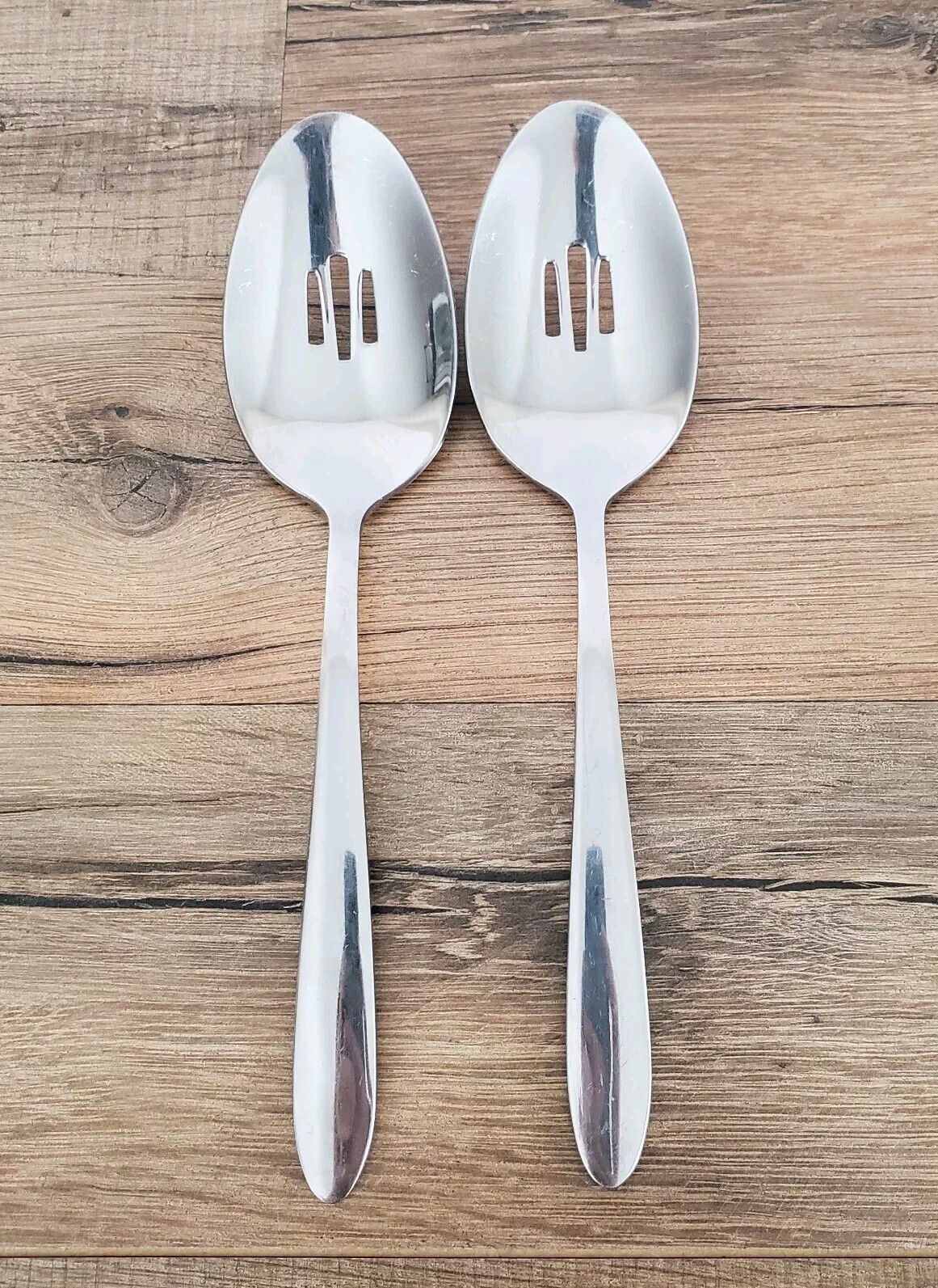 Oneida Mooncrest Glossy Stainless Pierced Slotted Serving Spoon Set Of ...