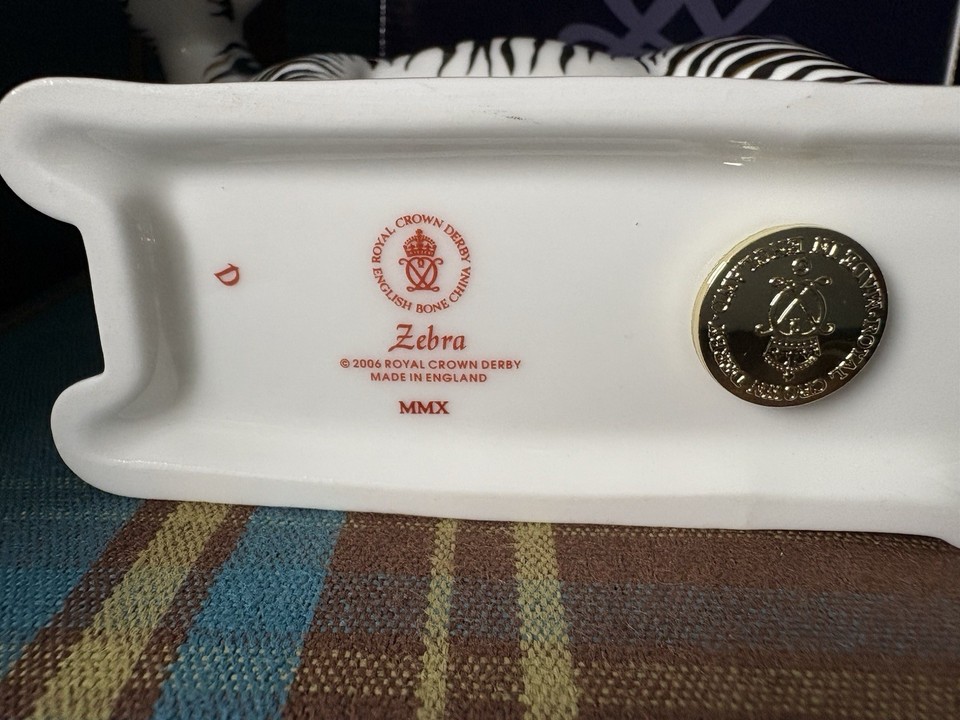 ROYAL CROWN DERBY MOTHER & BABY ZEBRA PAPERWEIGHTS | eBay UK