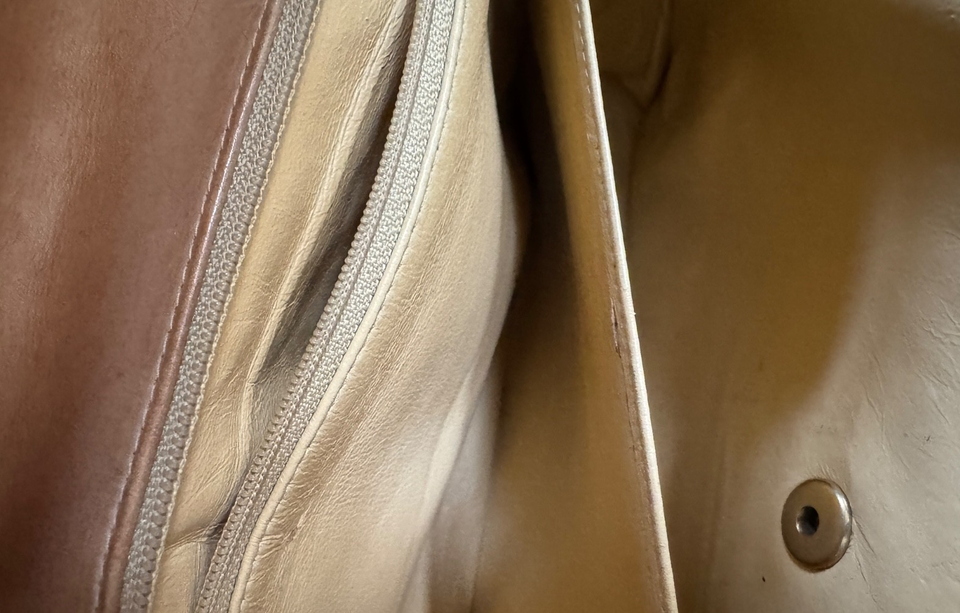 CHANEL VINTAGE WESTERN CC LOGO JUMBO MAXI BAG - BEAUTIFUL TIMELESS ...