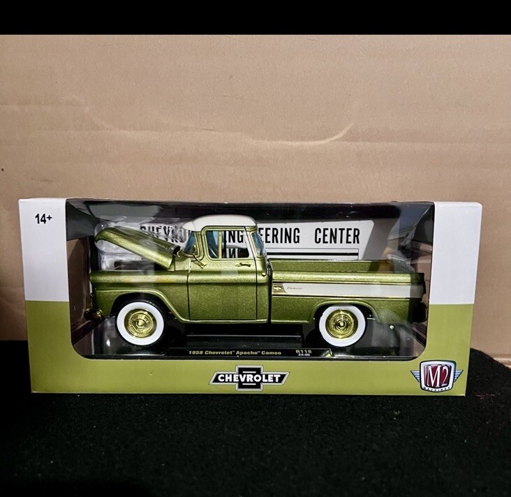 M2 Machines 1/24 1958 Chevrolet Apache Gold Chase 1/750 | eBay