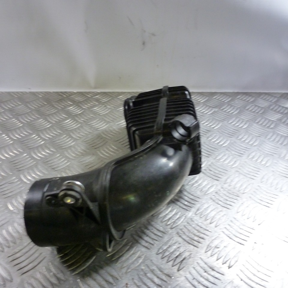 2018 VOLVO V40 2.0 PETROL TURBO RESONATOR PIPE 31319692 | eBay UK