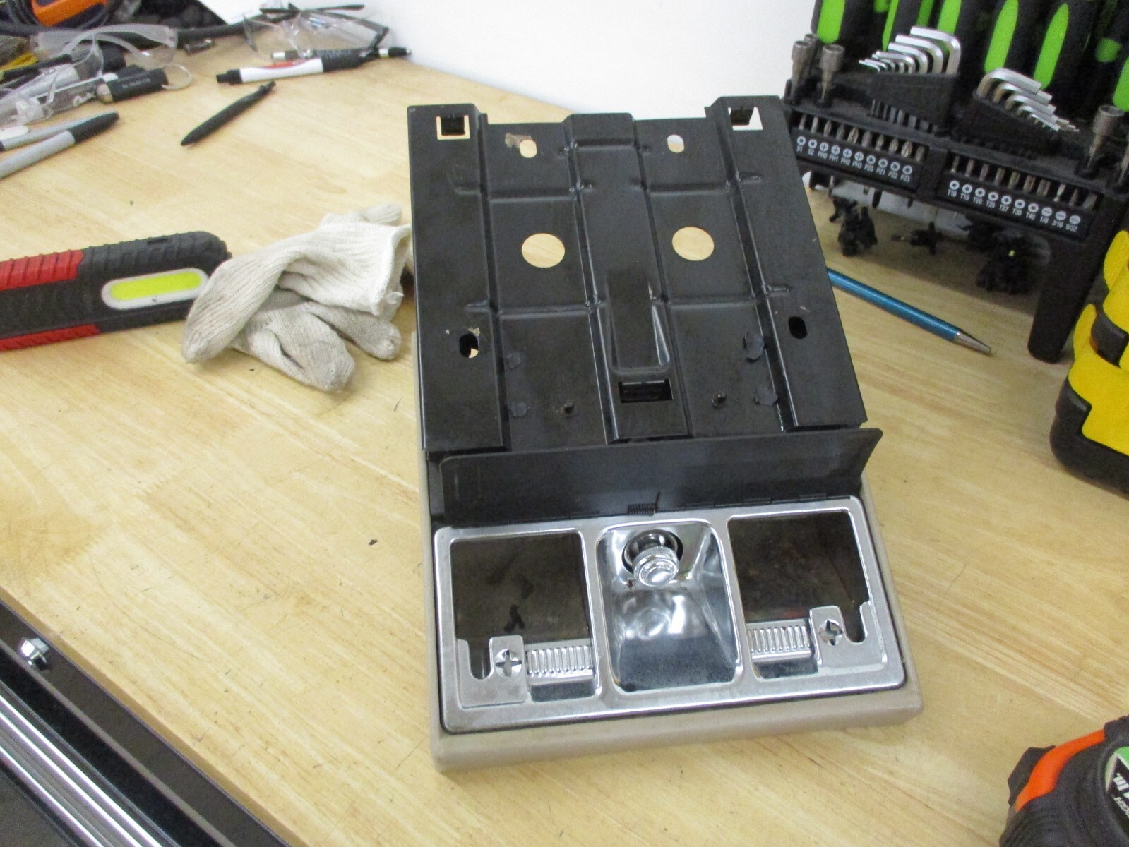 92-97 1994 CADILLAC DEVILLE SEVILLE DASH PULL OUT ASH TRAY BEIGE DUAL ...