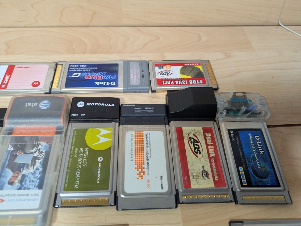 Lot of 37 PCMCIA Cards Network Modem Media Cable Cardbus Linksys 3g ...