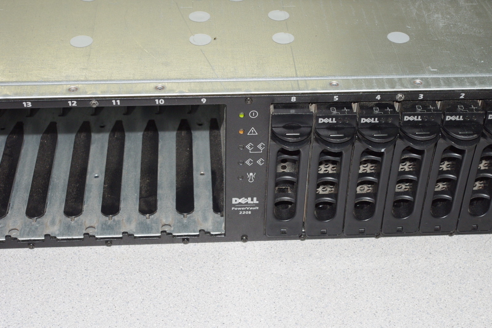 Dell Powervault 220S Network Storage Server w/ 2 SCSI Controls & RAID ...