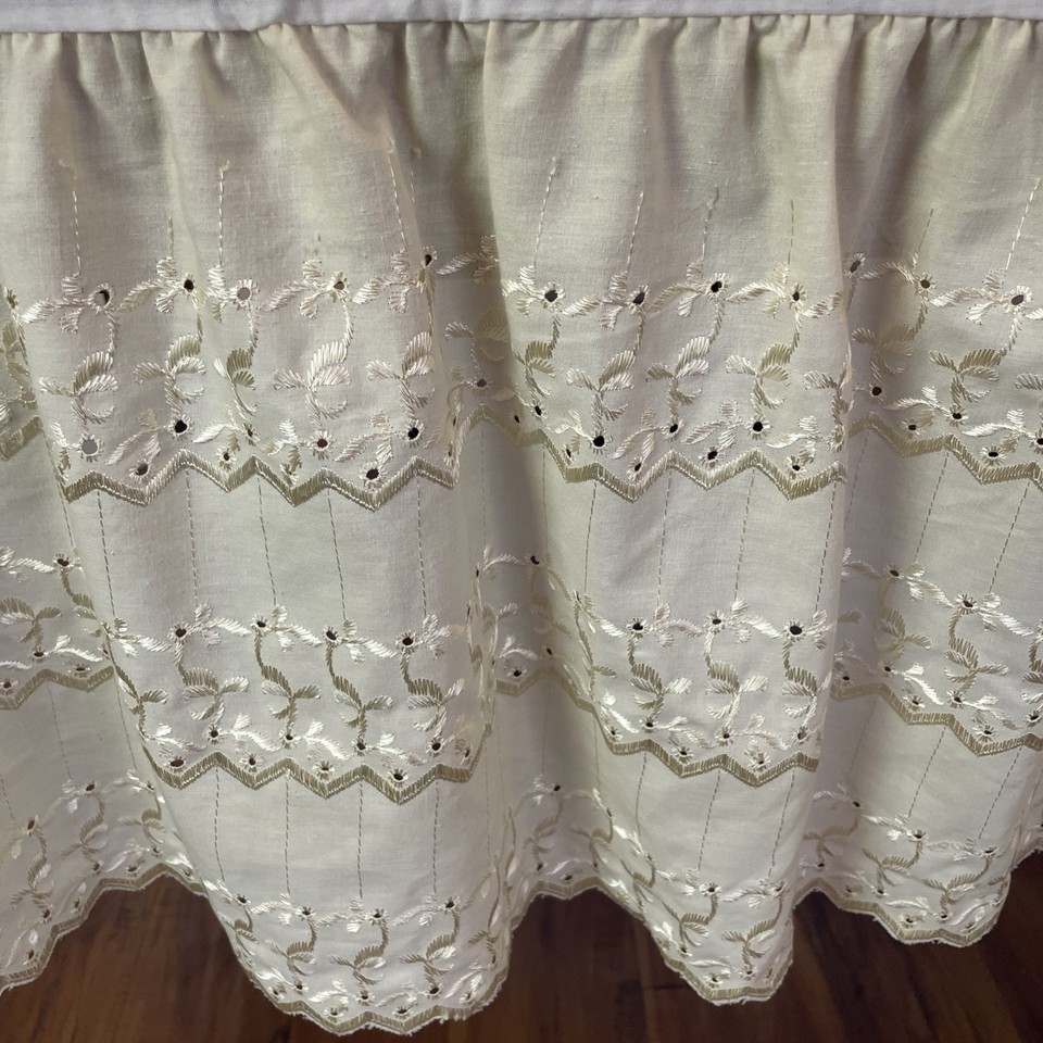 Vintage Embroidered Eyelet Dust Ruffle Bed Skirt King/Cal King Beige 14 ...