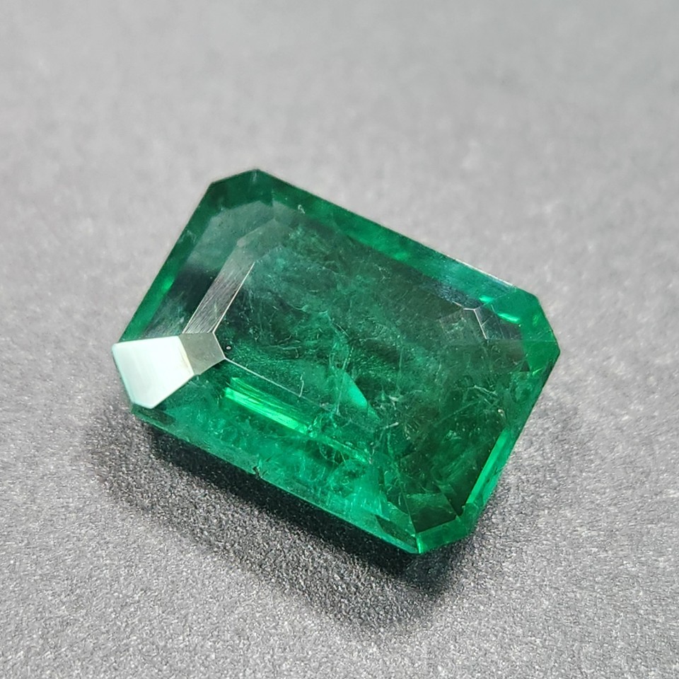Certified Natural Zambian Green Emerald 9.50 Ct Emerald Cut Loose ...