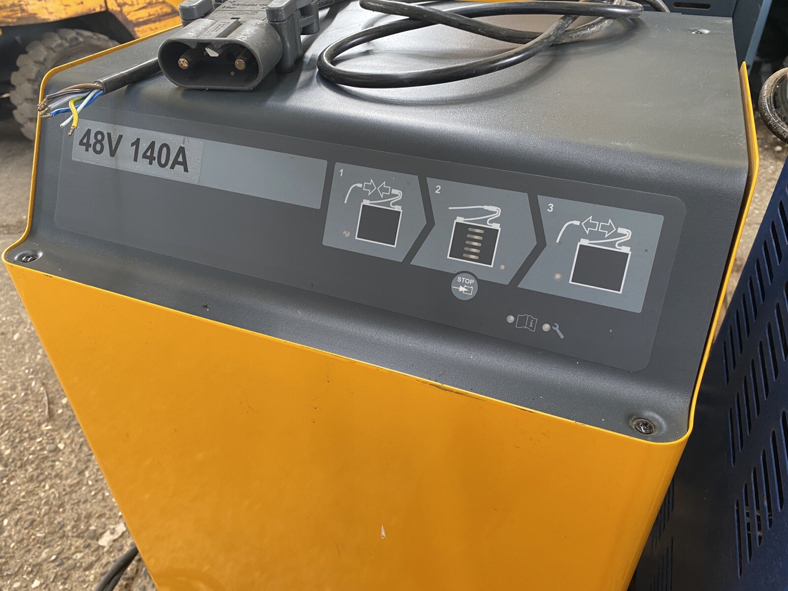 Jungheinrich SLT100 48V 140A Forklift Battery Charger SLT 100 | eBay